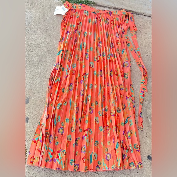 LuLaRoe | Skirts | Nwt Lularoe Deanne Wrap Skirt Peachy Orange Floral ...